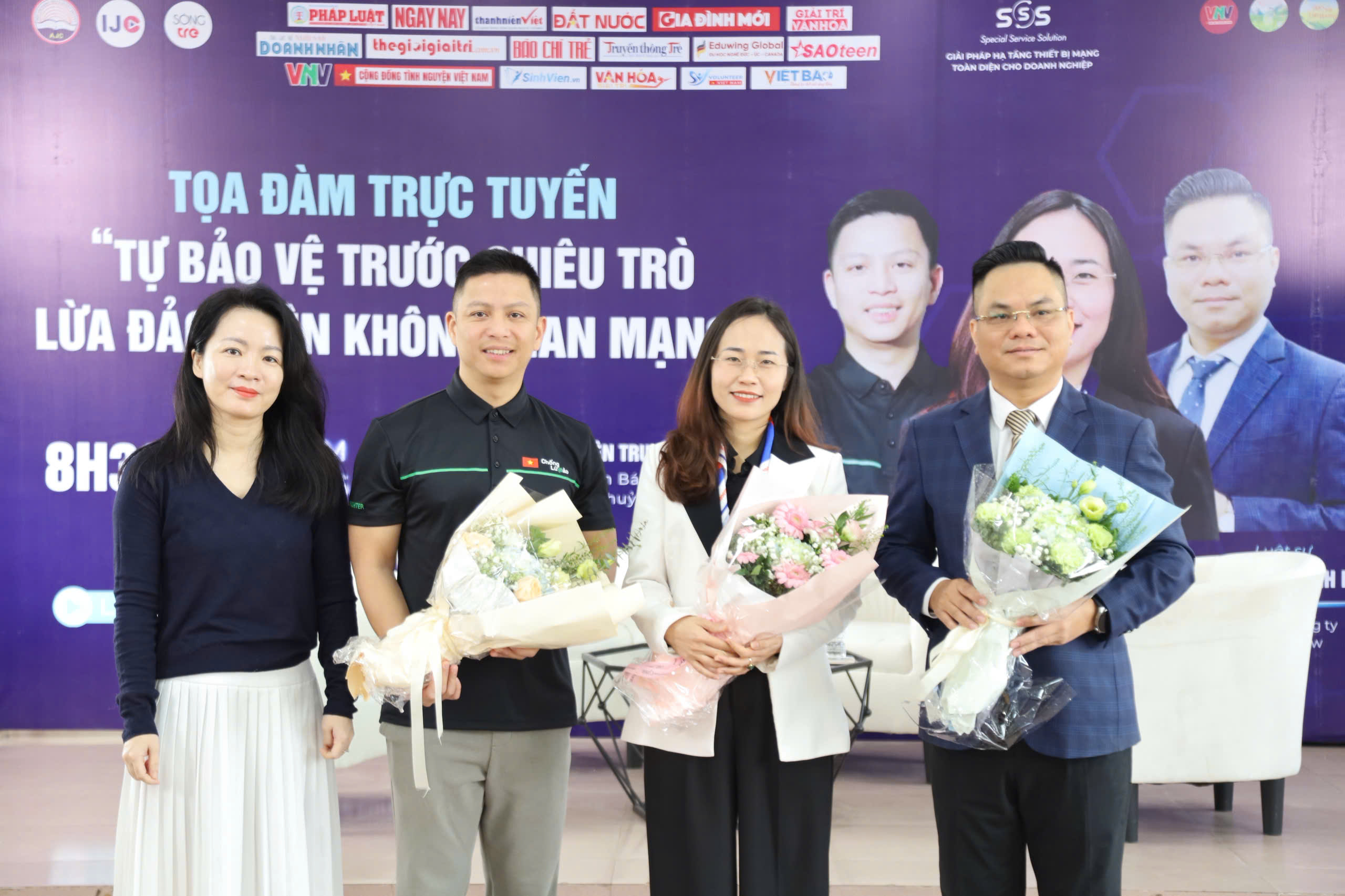 Song Tre News - Đang diễn ra tọa đàm “Tự bảo vệ trước chiêu trò lừa đảo ...